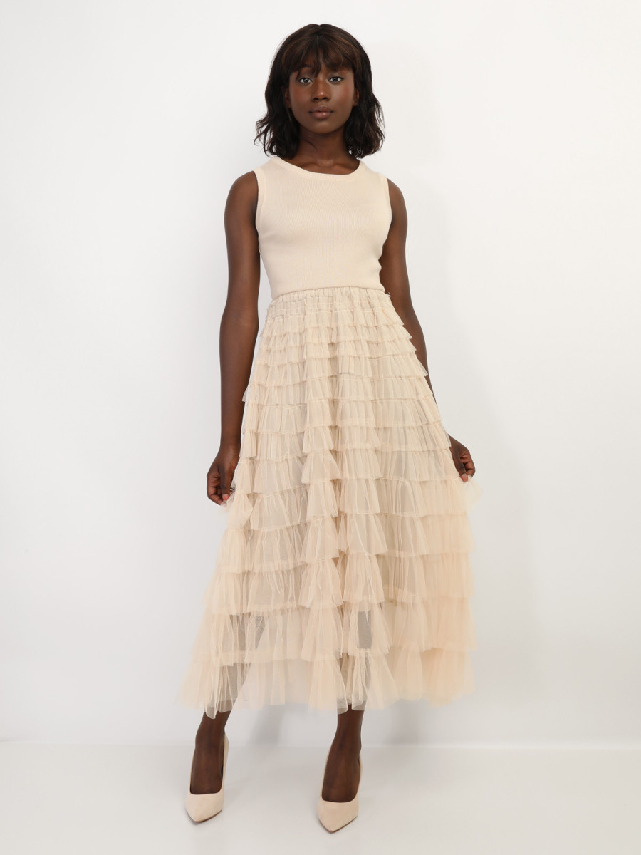 Robe longue à volants en tulle